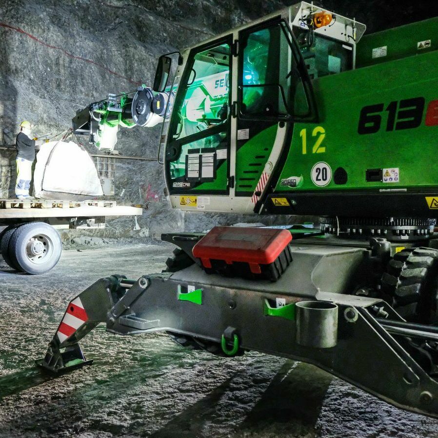 Industry machinery application | SENNEBOGEN Asia Pacific